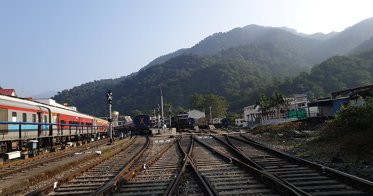 Kathgodam railway station in Kathgodam, India | Tripomatic