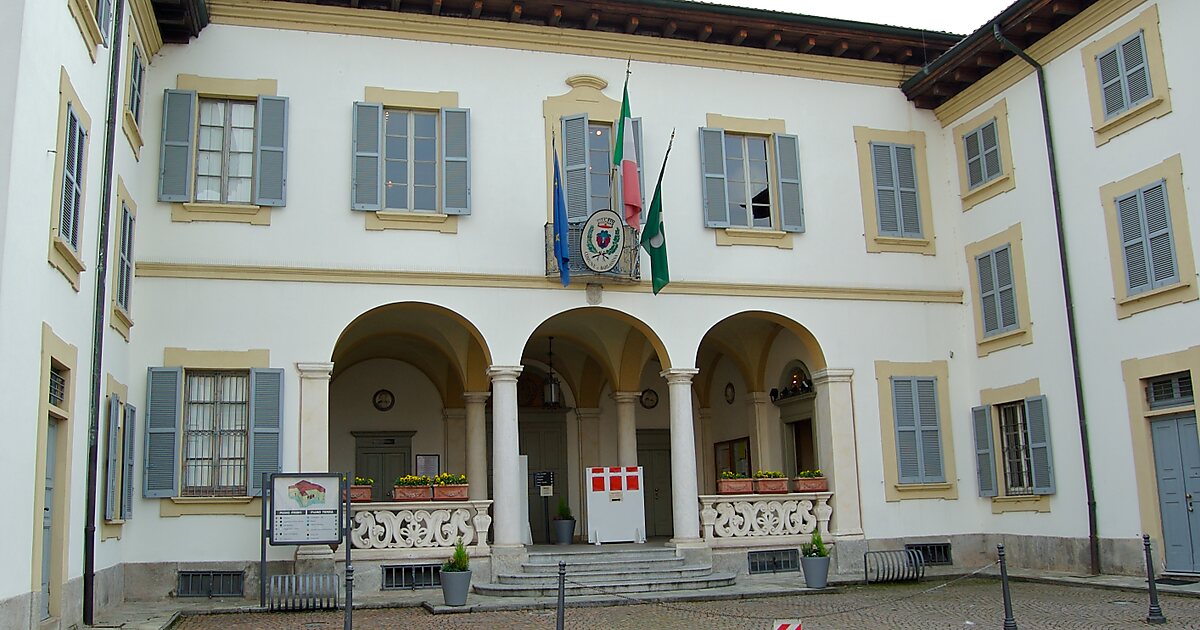 Cabiate in Lombardy, Italy | Tripomatic