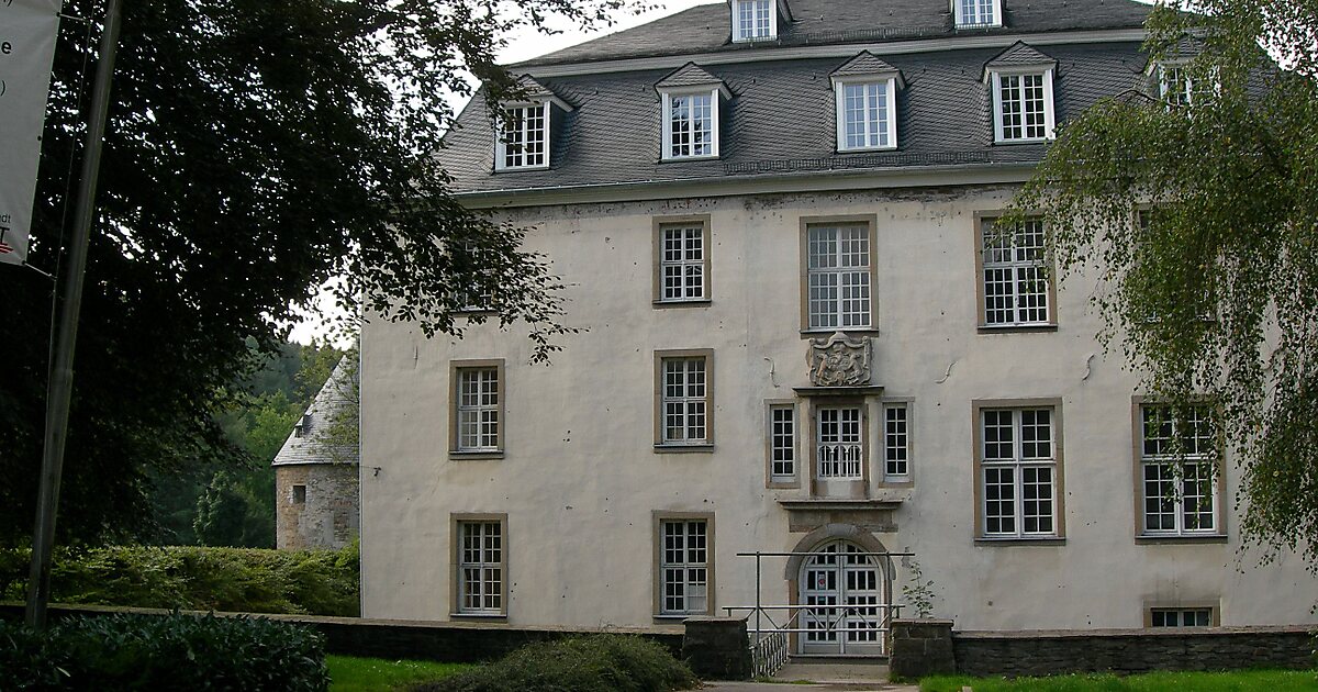 Schloß Hardenberg in Velbert, Deutschland | Tripomatic