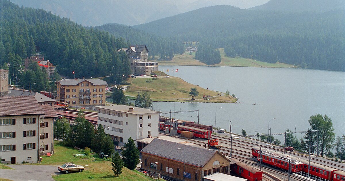 St. Moritz railway station in Sankt Moritz, Schweiz/Suisse/Svizzera ...