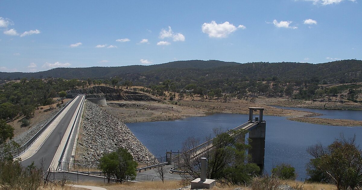 Googong Dam in New South Wales, Australia | Tripomatic
