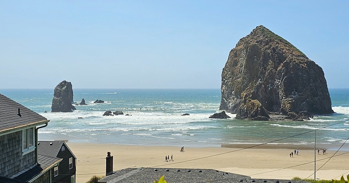 Haystack Rock - Oregon | Tripomatic