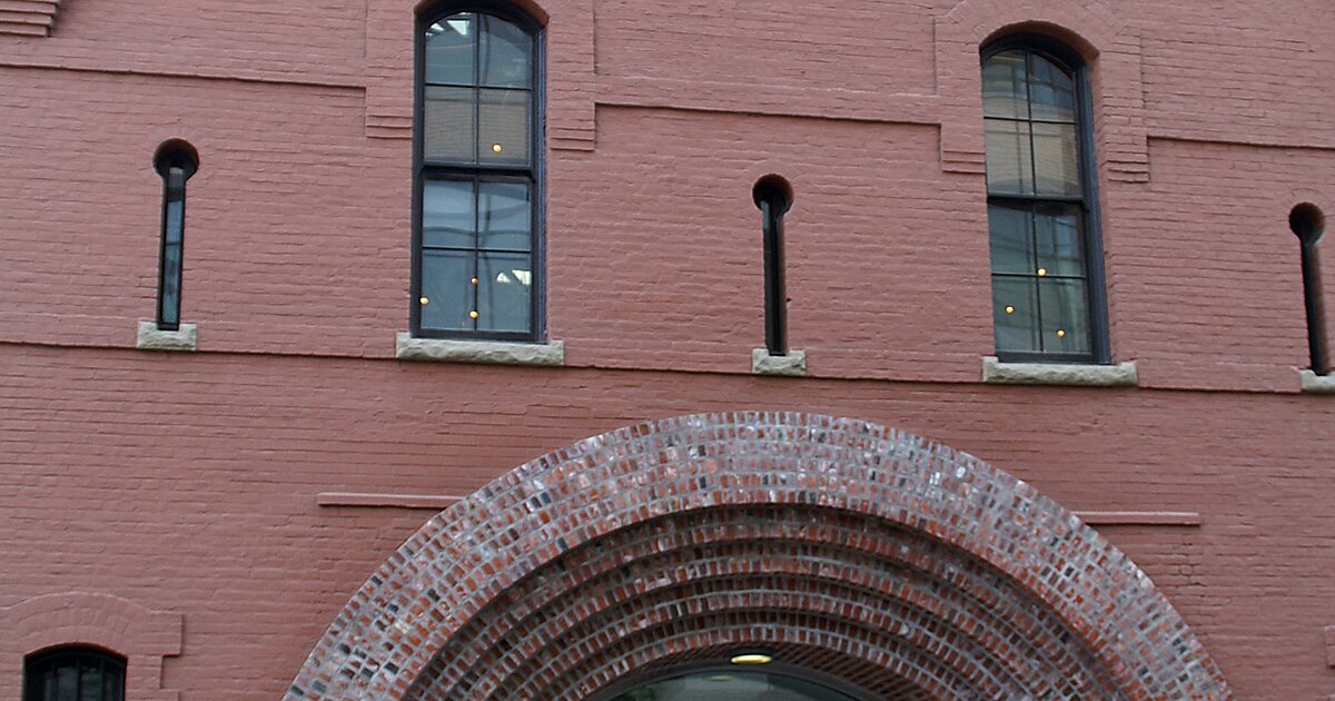 Portland Center Stage in Pearl District, Portland, Oregon | Tripomatic