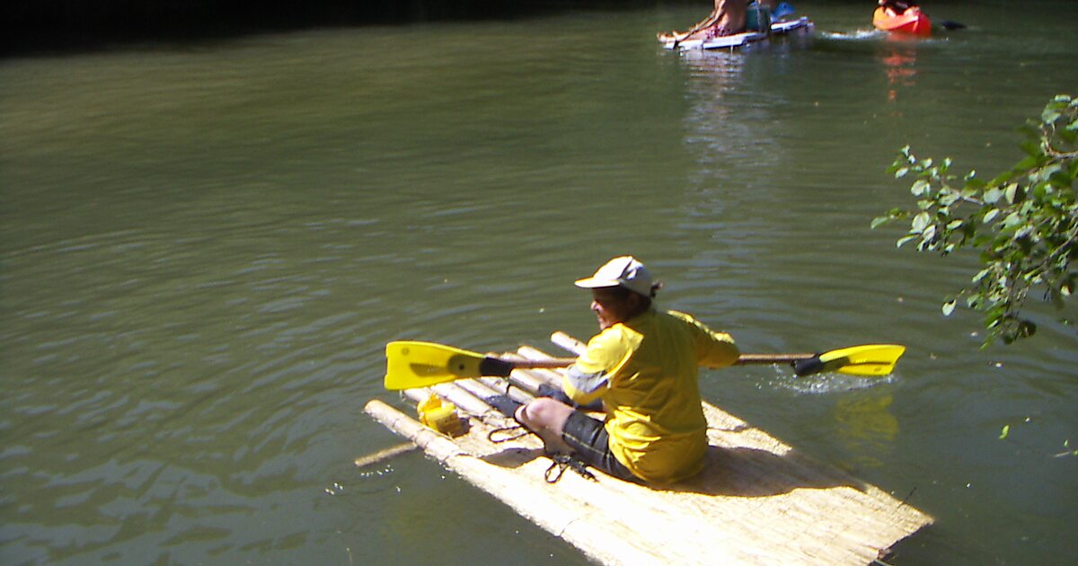 Bamboo Rafting Sungai Scenic Area in Hangzhou, China | Tripomatic