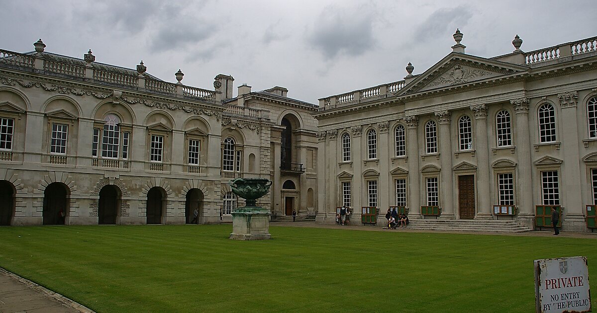 The Senate House in Cambridge, UK | Tripomatic