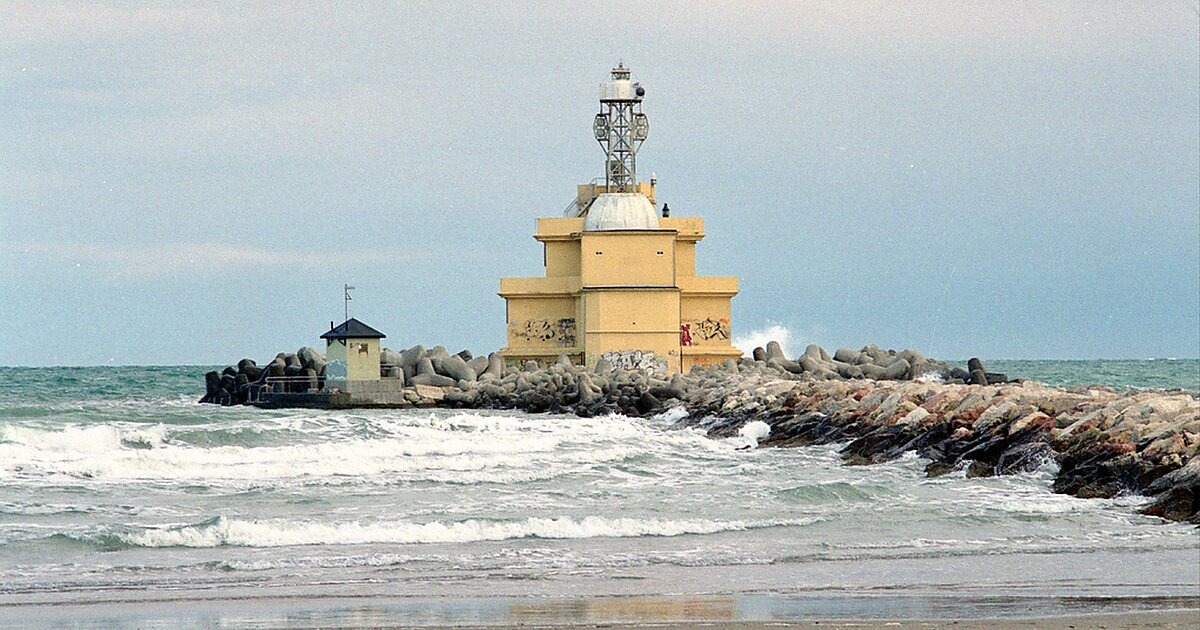 Punta Sabbioni Beach in Venice, Italy | Tripomatic