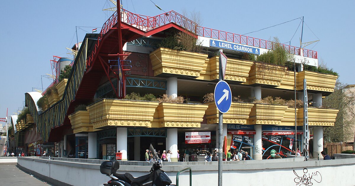 Lehel Market Hall in Angyalföld, Budapest, Deutschland | Tripomatic