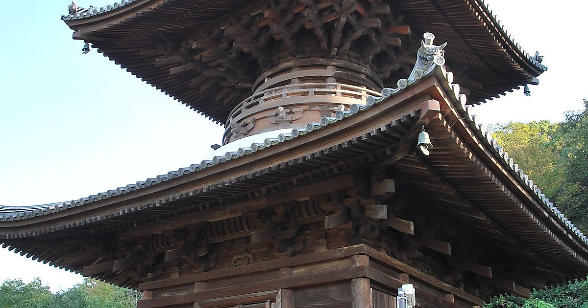 Tahoto Pagoda in Miyajimacho, Hatsukaichi, Hiroshima, Japan | Tripomatic