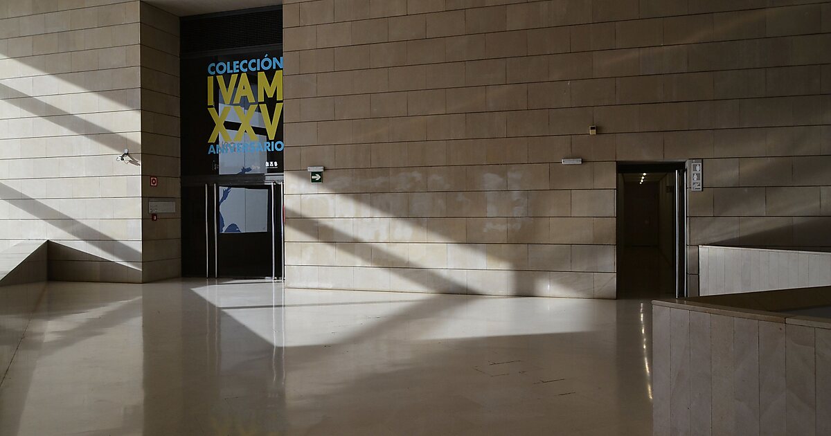 Instituto Valenciano de Arte Moderno en Valencia, España | Tripomatic