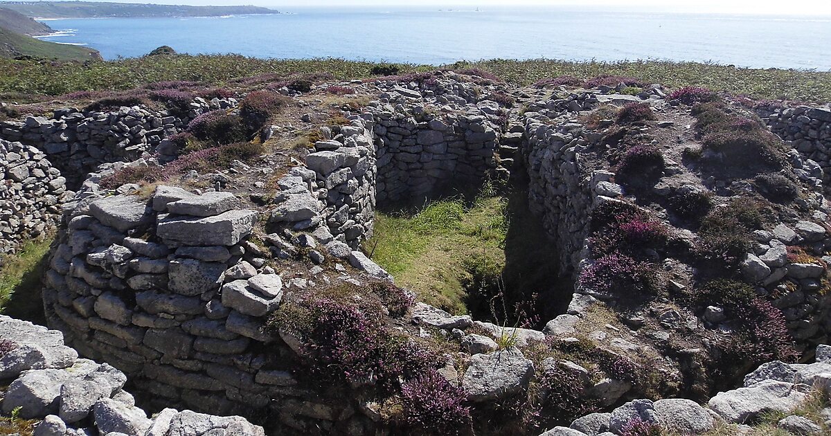 Ballowall Barrow in St Just in Penwith, UK | Tripomatic