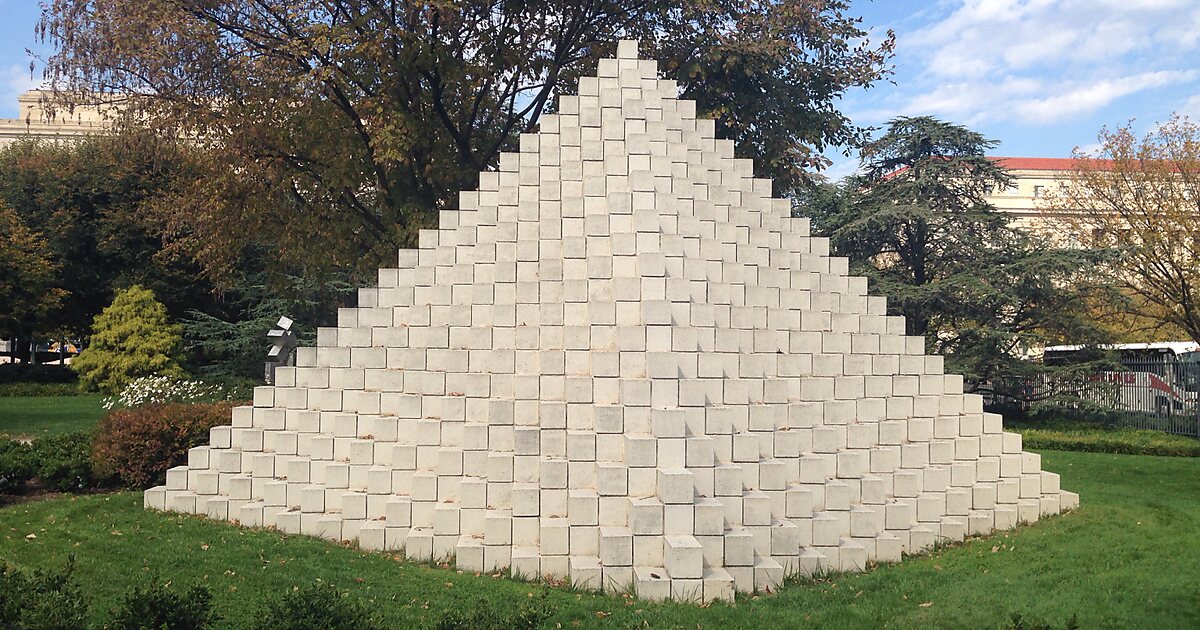 Four-Sided Pyramid in Washington, United States | Tripomatic