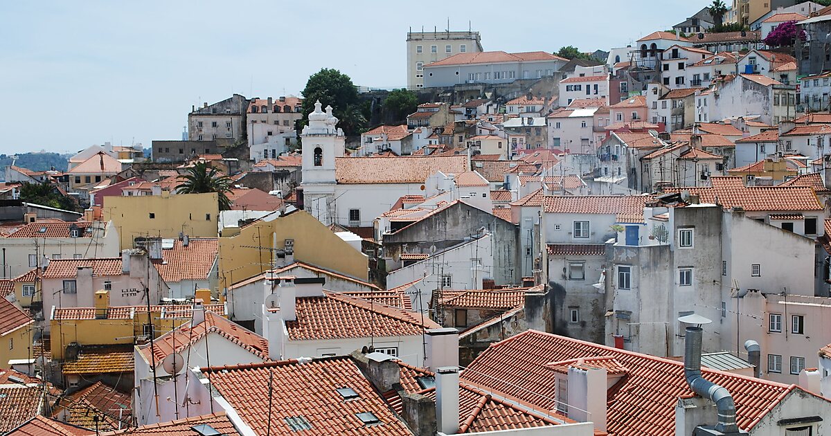 El Barrio de la Alfama en Lisboa, Portugal | Tripomatic