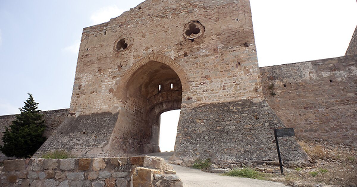 Sagunto Castle in Sagunto, Spain | Tripomatic