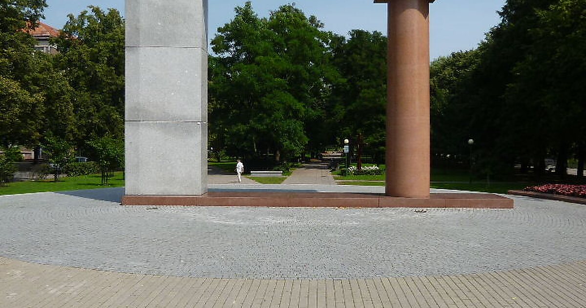 Monument to the United Lithuania "Ark" in Klaipėda | Tripomatic