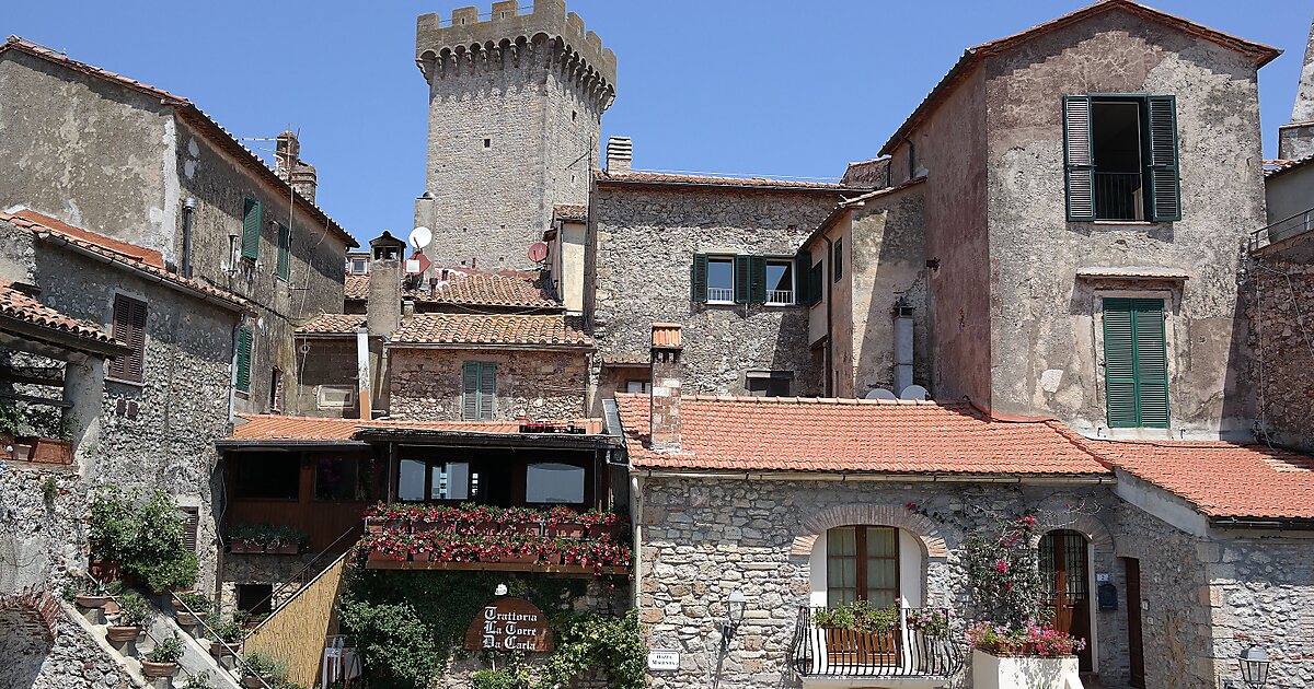 Rocca aldobrandesca - Capalbio, Italia | Tripomatic
