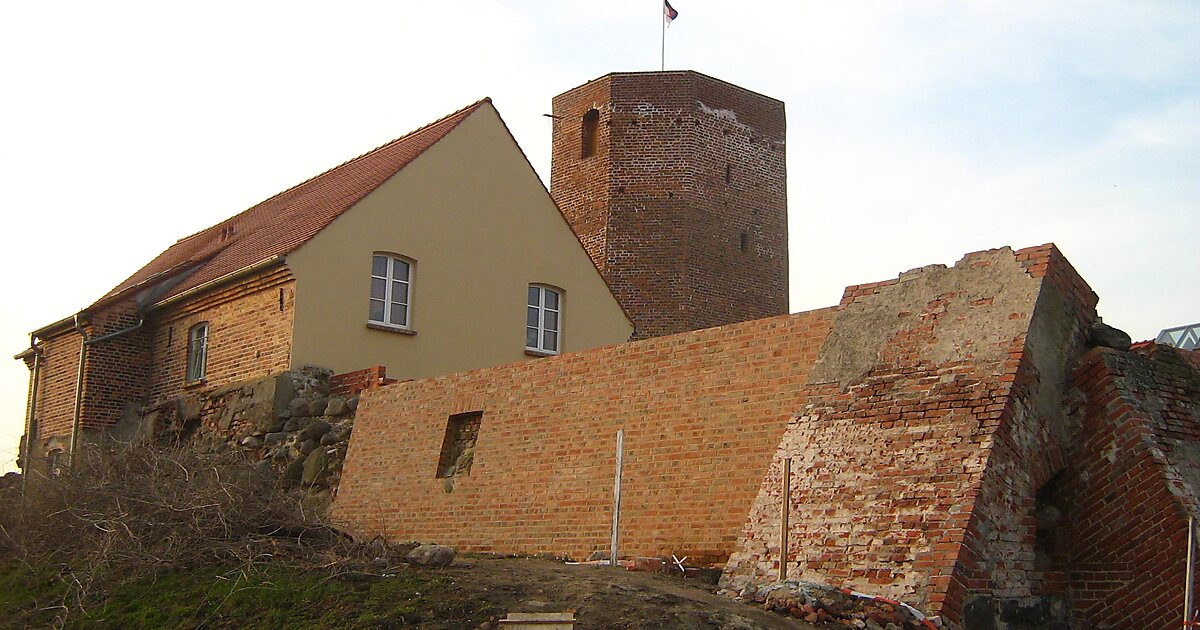 Löcknitz Castle in Löcknitz, Deutschland | Tripomatic