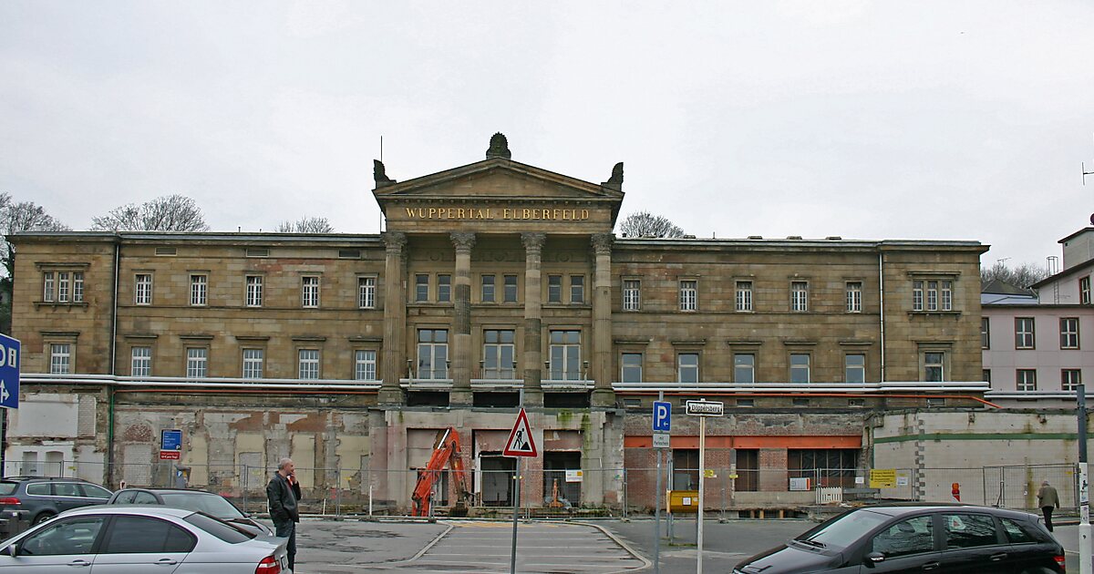 Wuppertal Hauptbahnhof in Wuppertal, Deutschland | Tripomatic