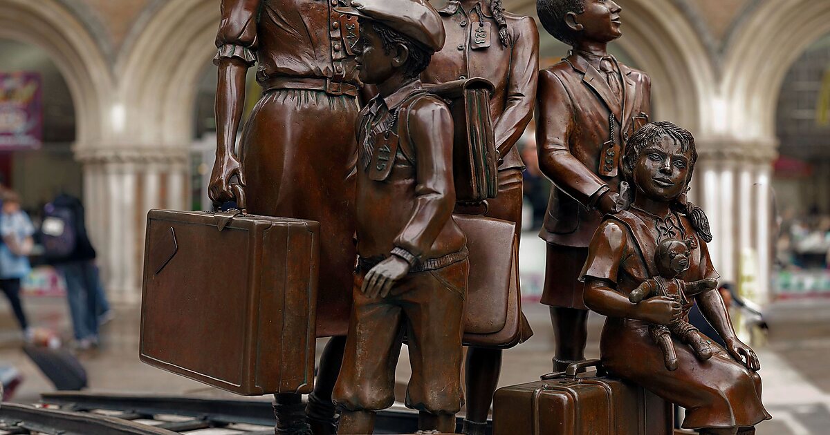Kindertransport – The Arrival in London, UK | Tripomatic