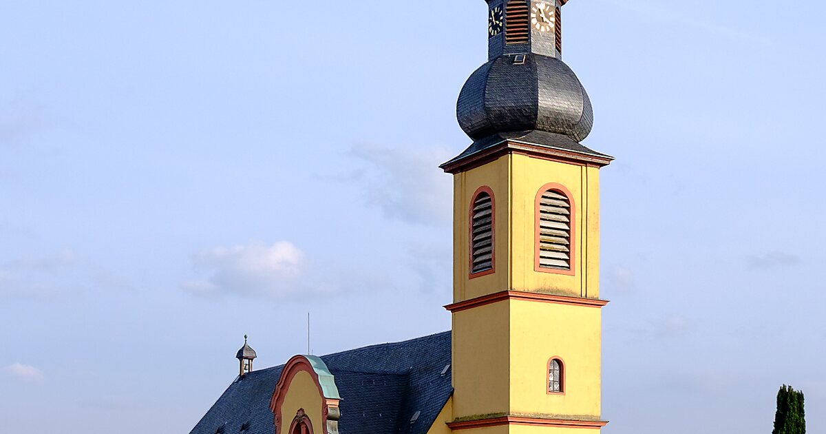 Rathaus in Nackenheim, Deutschland | Tripomatic
