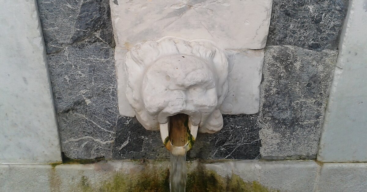 Fountain of the Rosello in Sassari, Italy | Tripomatic