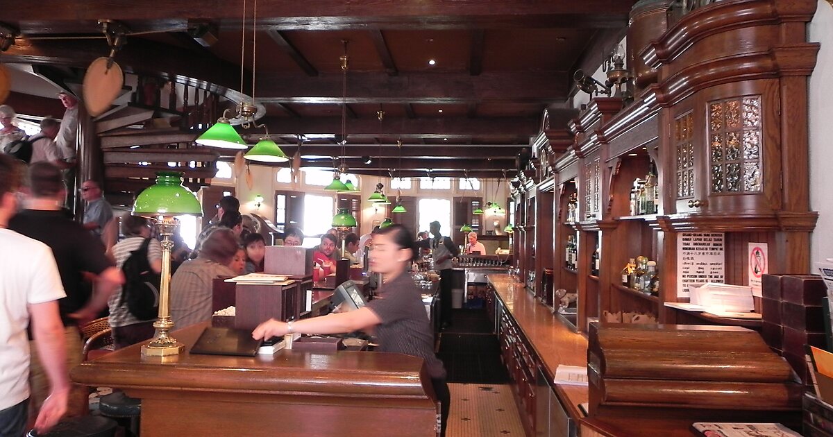 Long Bar in Singapore, Malaysia | Tripomatic