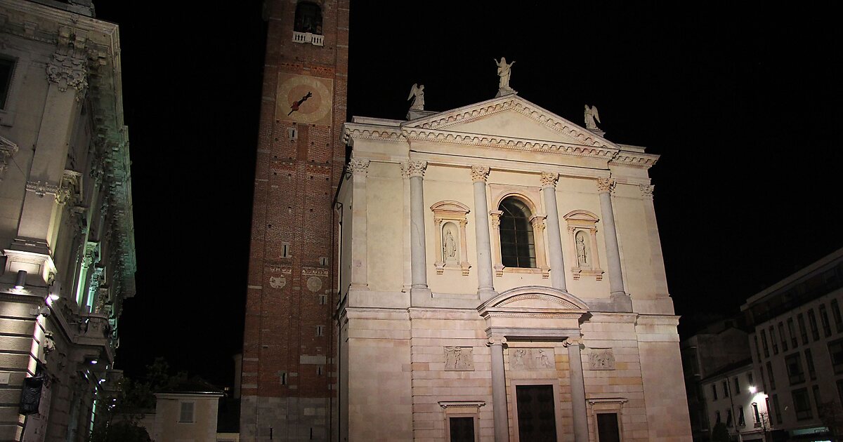 Basilica di Santa Maria Assunta - Centro, Gallarate, Italia | Tripomatic