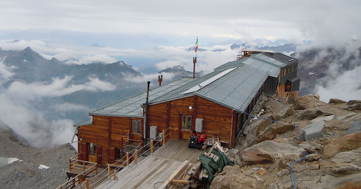 Gnifetti Hut in Gressoney-La-Trinité, Italy | Tripomatic