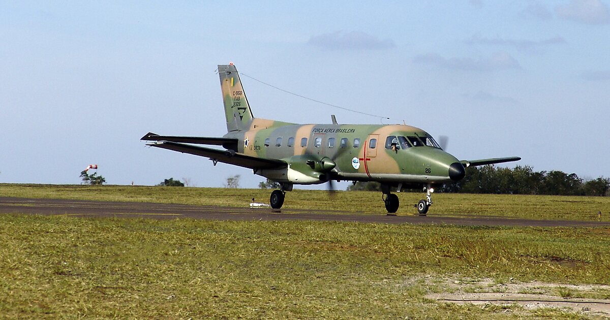 Embraer EMB 110 Bandeirante - Jardim São Dimas, São José dos Campos ...