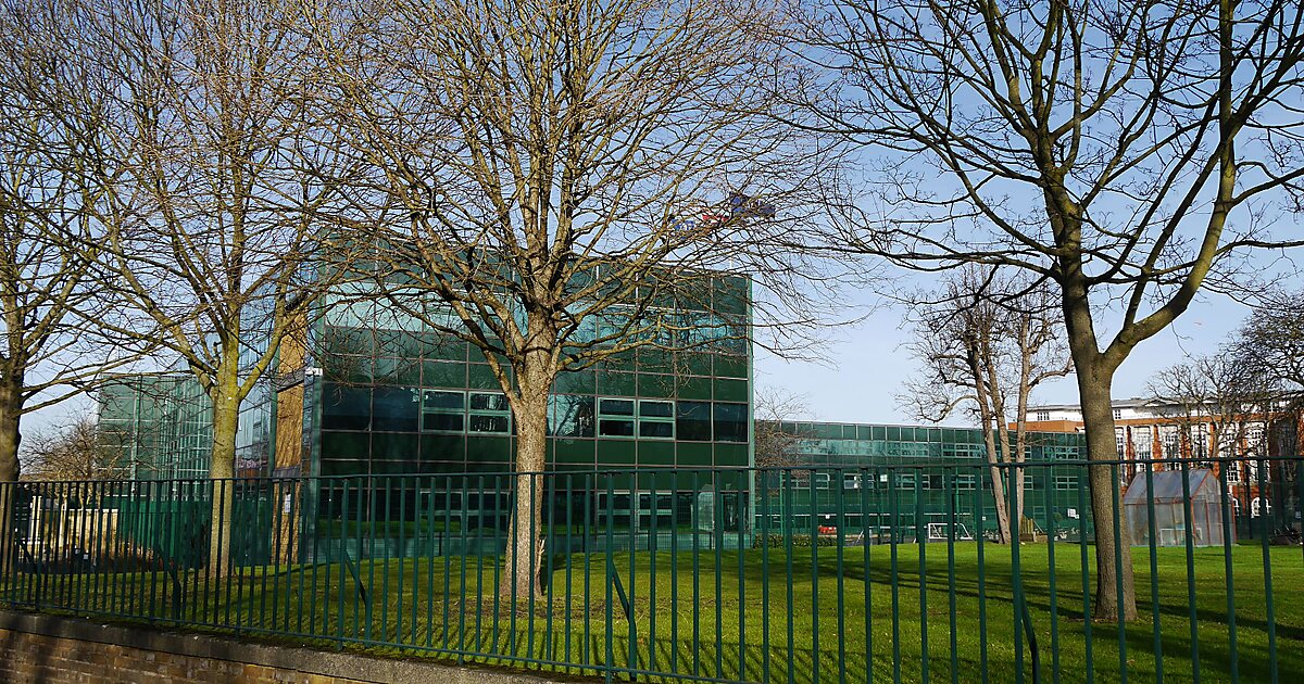 Ashcroft Technology Academy in London, UK | Sygic Travel