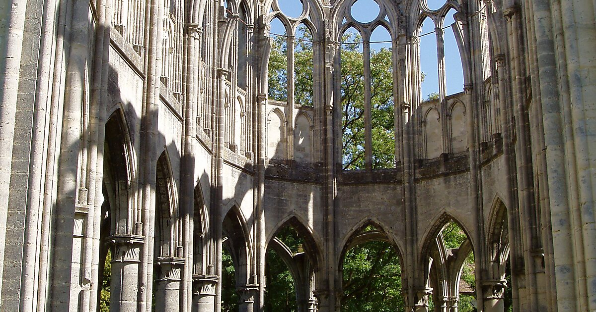 Kloster Ourscamp in Chiry-Ourscamp, Frankreich | Tripomatic