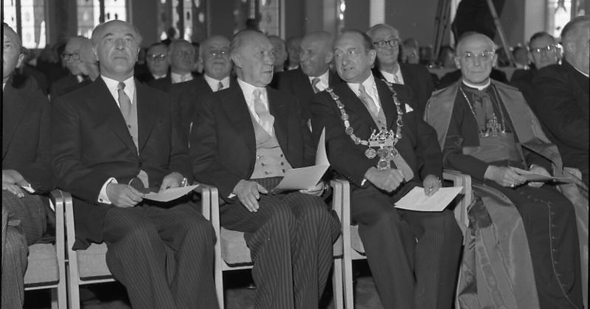 Josef-Kardinal-Frings-Denkmal in Innenstadt, Neuss, Deutschland ...