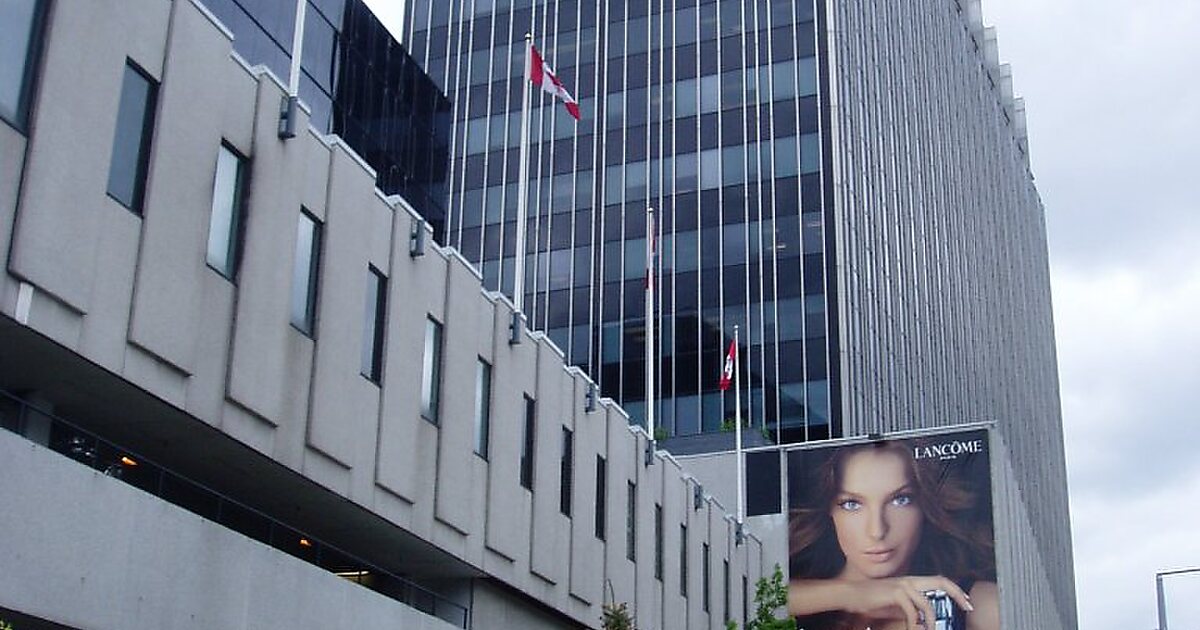 Canada Square in Toronto—St. Paul's, Canada | Tripomatic