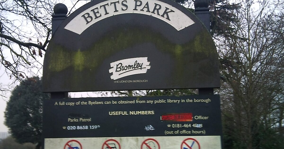 Betts Park in London, UK | Tripomatic