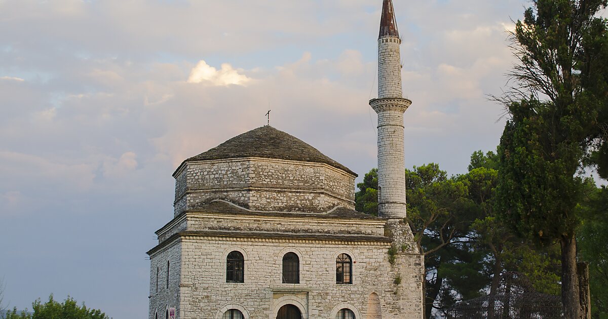 Fethiye Mosque in Ioannina, Greece | Tripomatic