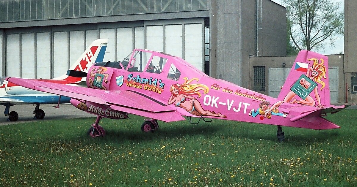 Zlin Z-37 Čmelák in Schorfheide, Deutschland | Tripomatic