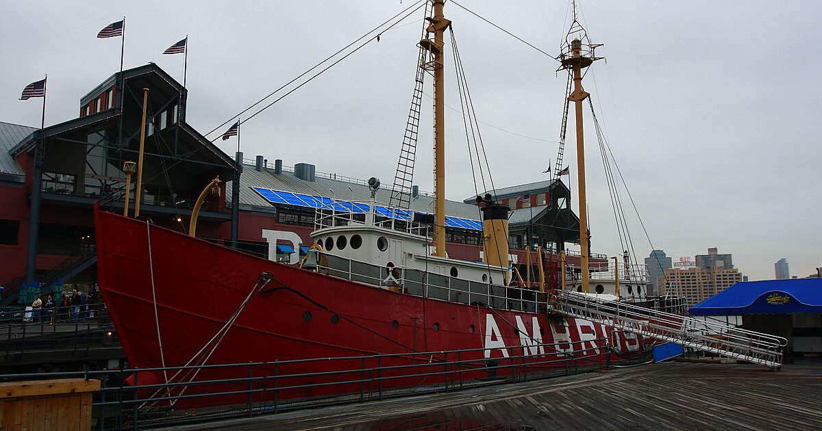Buque faro Ambrose en Manhattan, Nueva York, Estados Unidos de América ...