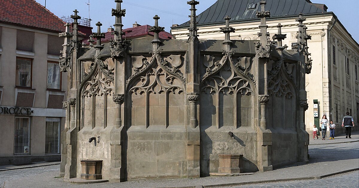 Gothic Stone Fountain in Kutná Hora, Czechia | Tripomatic