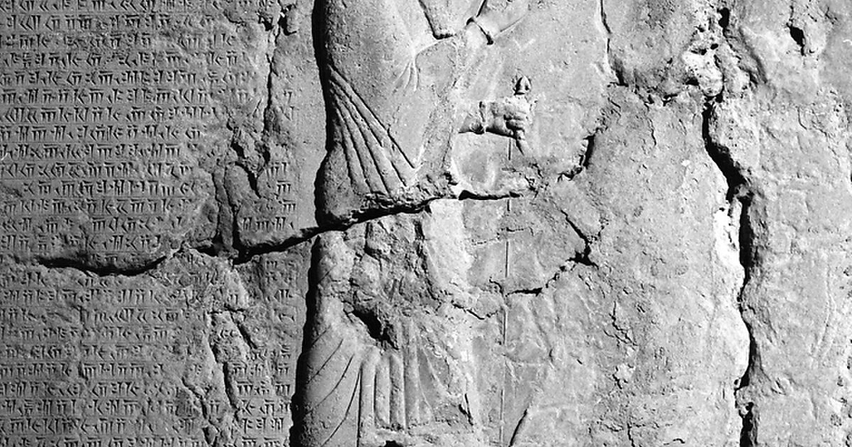 Tomb of Darius I in Marvdasht County, Iran | Tripomatic