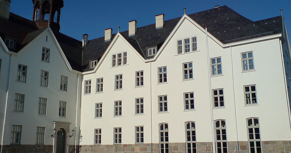 Plön Castle in Plön, Deutschland | Tripomatic