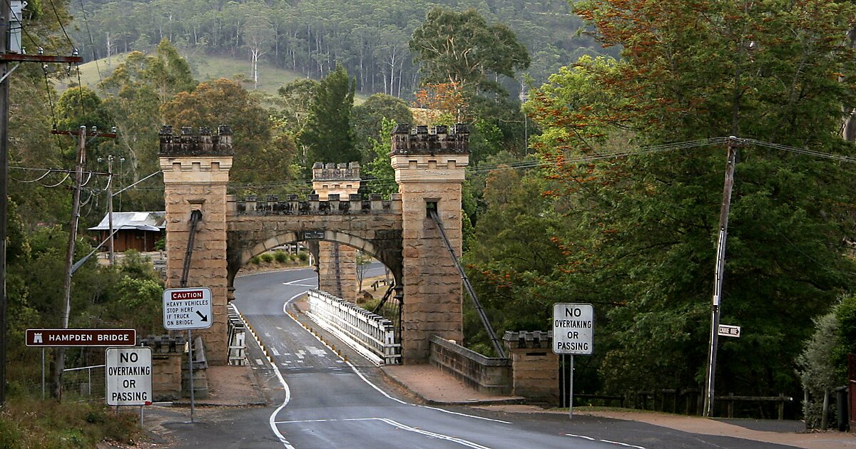 Moss Vale Road in Kangaroo Valley, Australia | Tripomatic