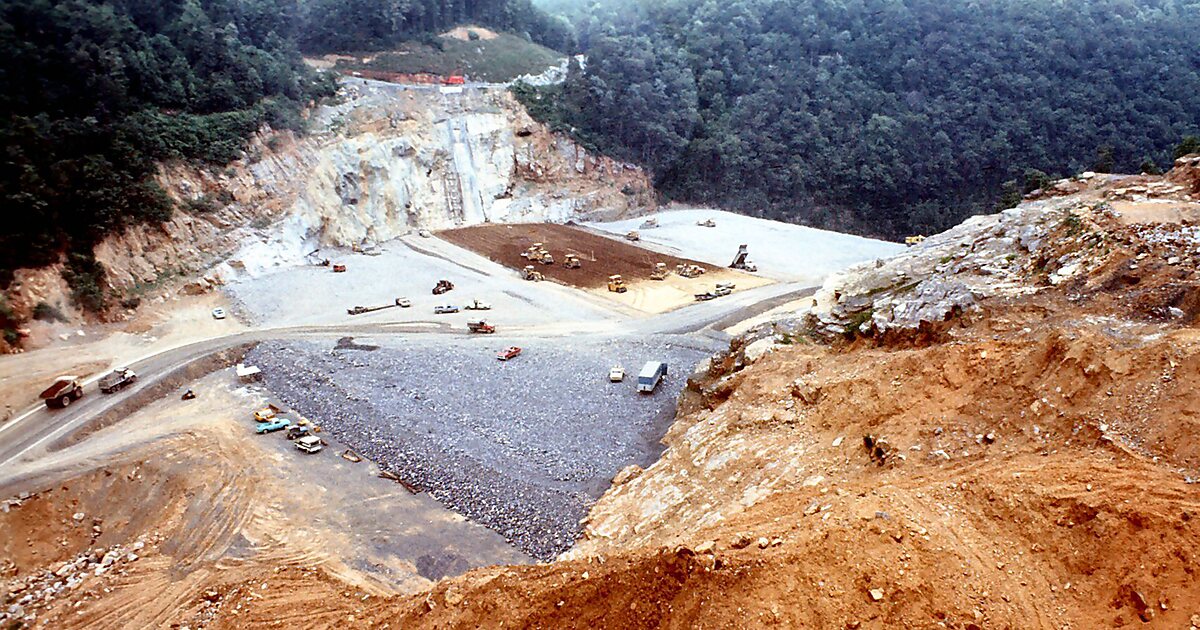 Lake Moomaw in Bath County | Tripomatic