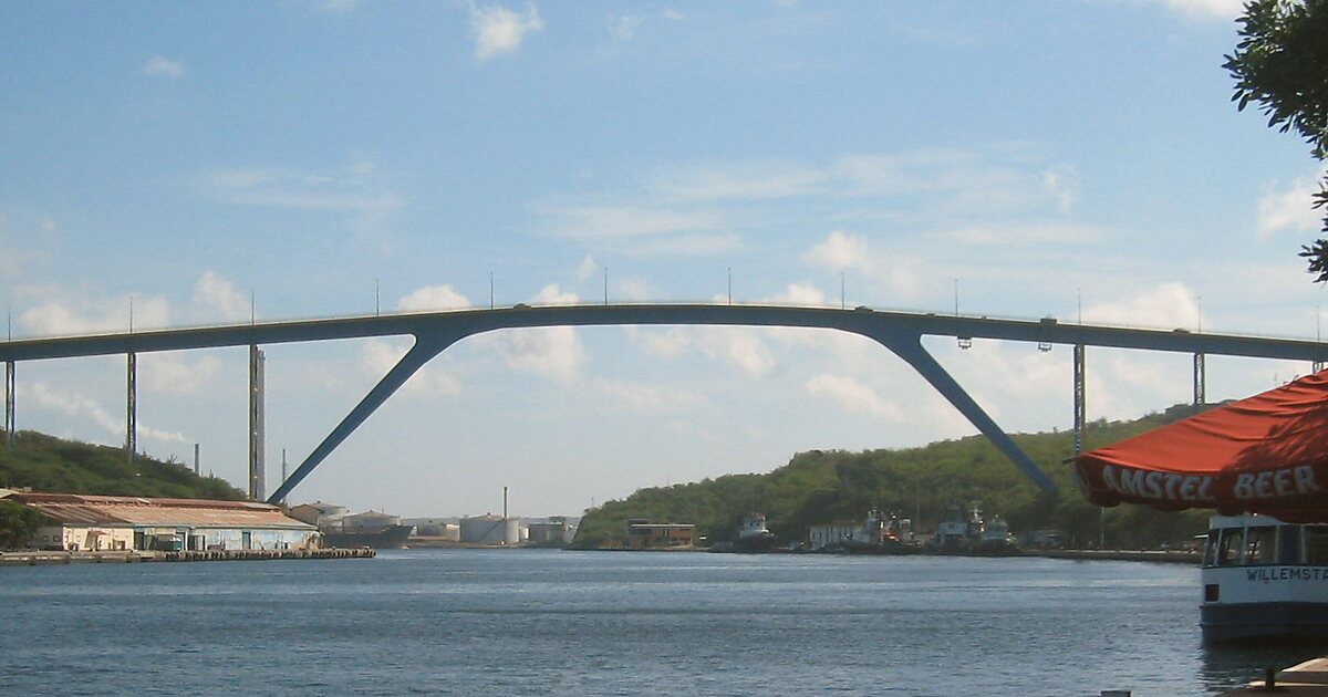 Queen Juliana Bridge in ABC islands