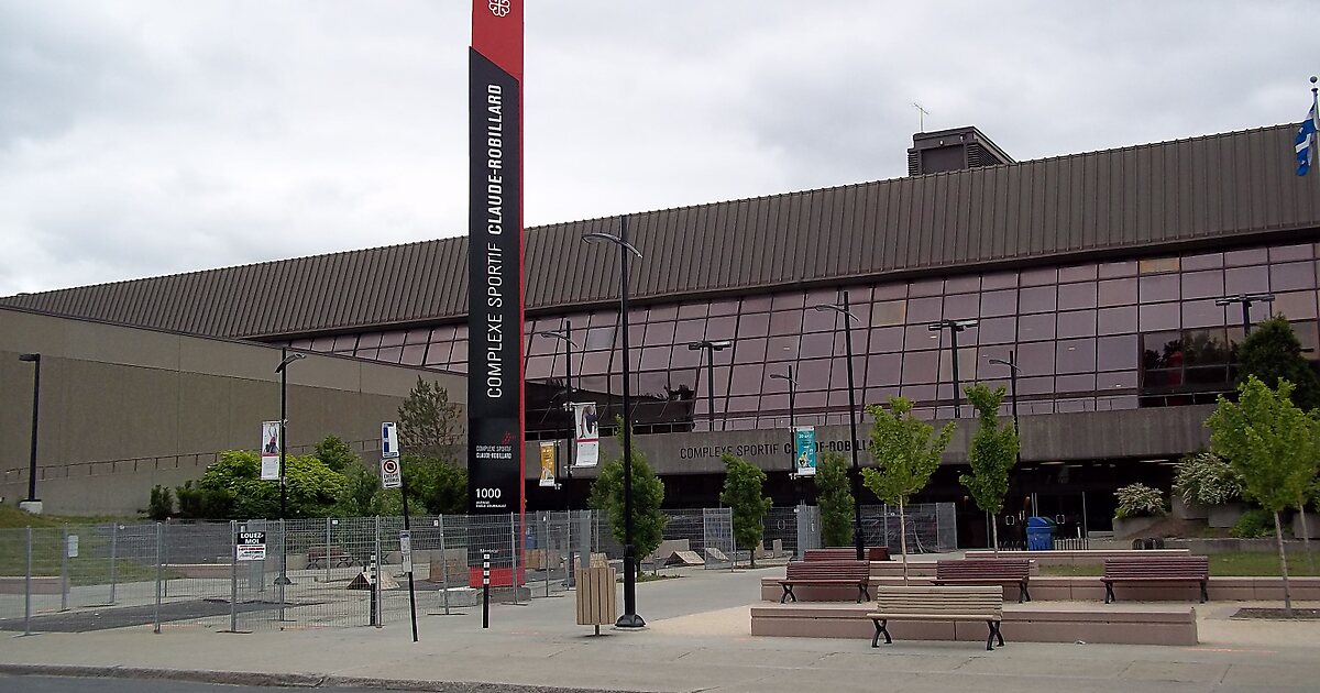Complexe sportif Claude-Robillard en Ahuntsic, Montreal, Canada ...