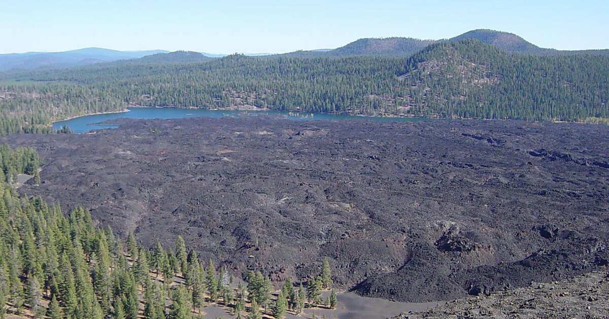 Cinder Cone and the Fantastic Lava Beds in Lassen County, California ...