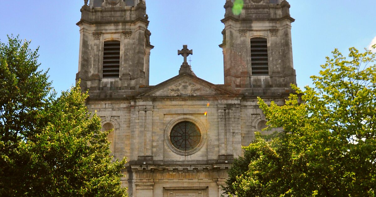 Dax Cathedral in Dax, France | Tripomatic