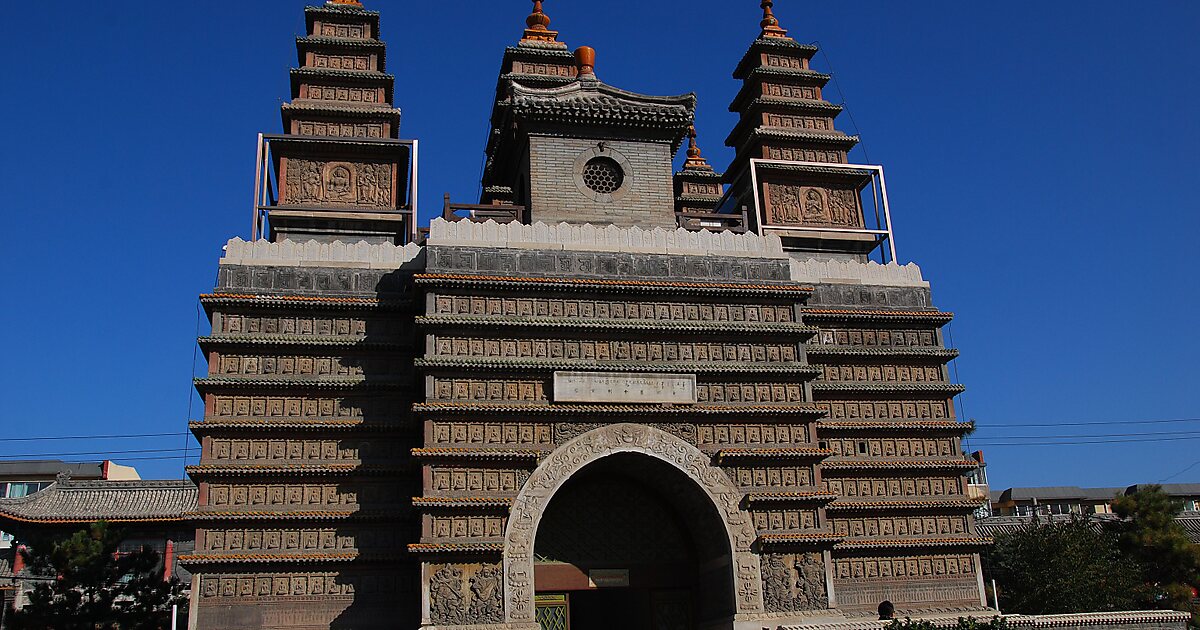 Five Pagoda Temple in Hohhot, China | Tripomatic