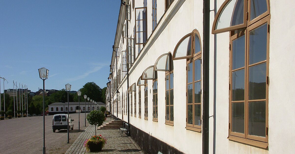 Schloss Karlberg in Solna, Schweden | Tripomatic