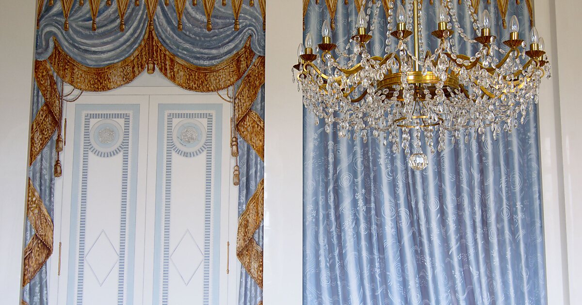 Hohenheim Palace in Stuttgart, Deutschland | Tripomatic