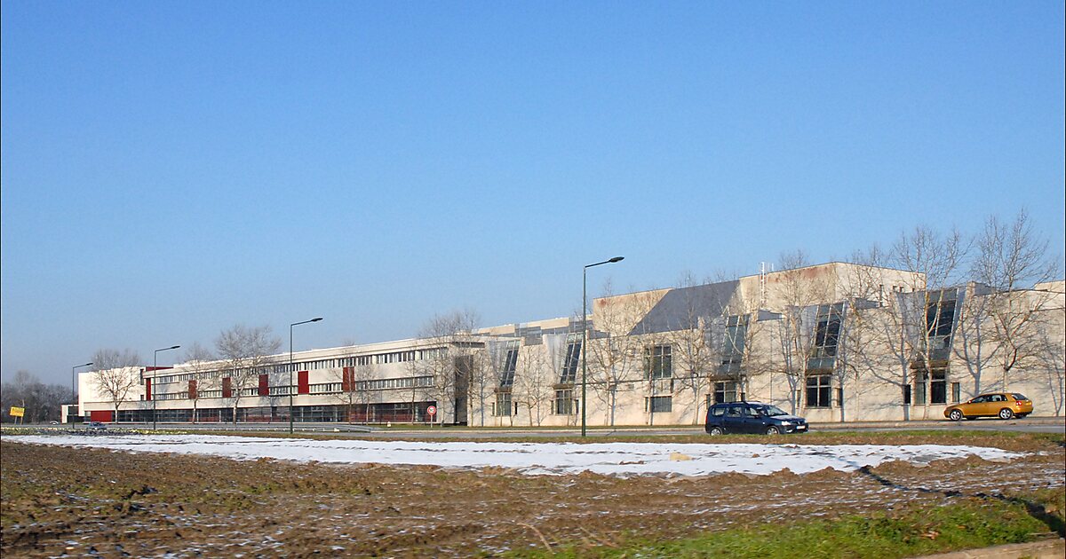 CY Cergy Paris University in Les Chênes, Cergy, France | Tripomatic