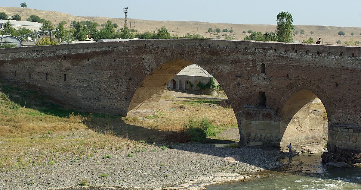 Puente Rojo en Red Bridge | Tripomatic